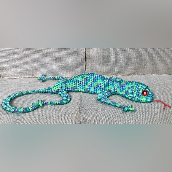 Accents | Beaded Wire Art Gecko Lizard Figure Decor Wall Hanging | Poshmark